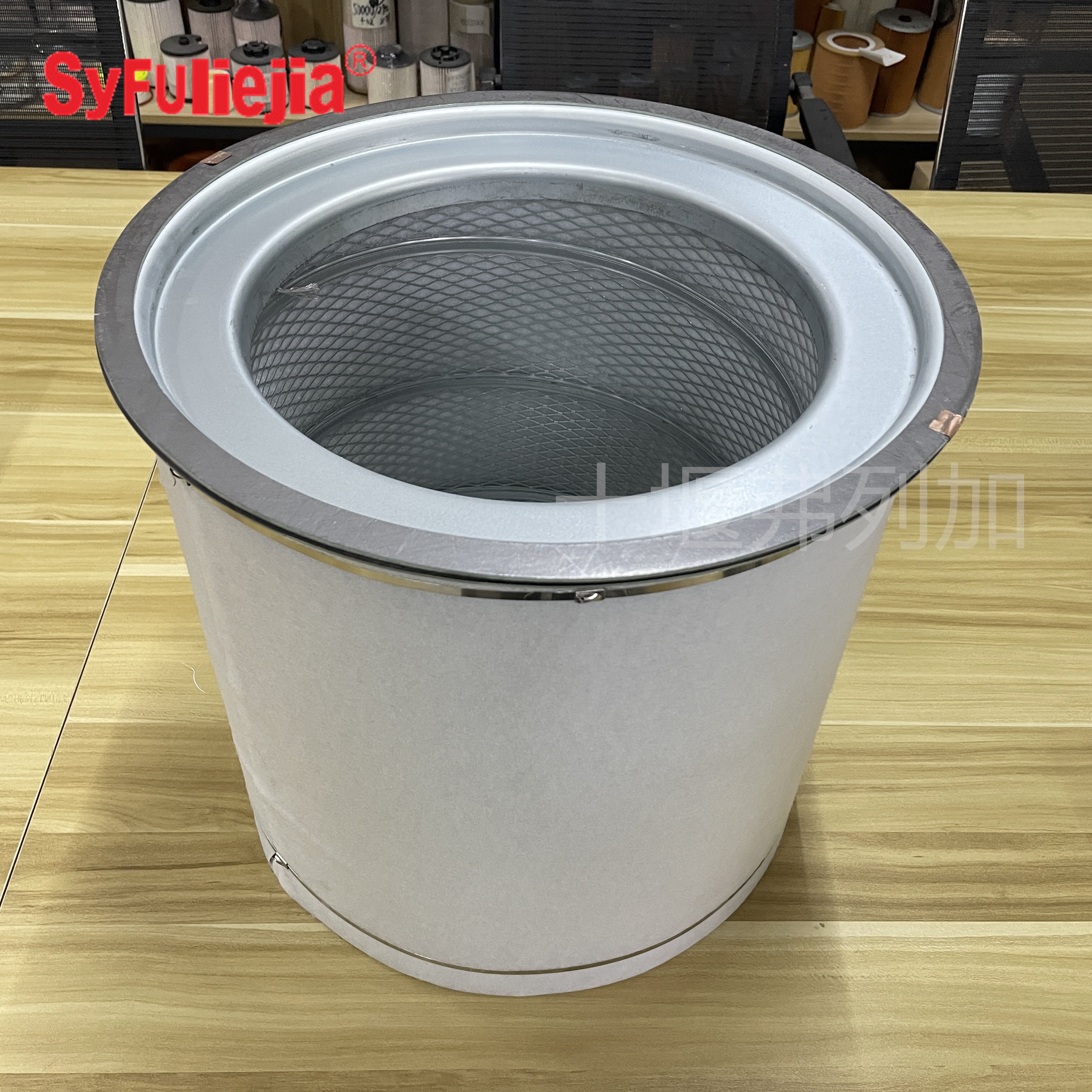 供应空气压缩机油分离器过滤器34220-10501滤芯3422010501 产品关键词:空气分离器过滤器;空气压缩机油过滤器