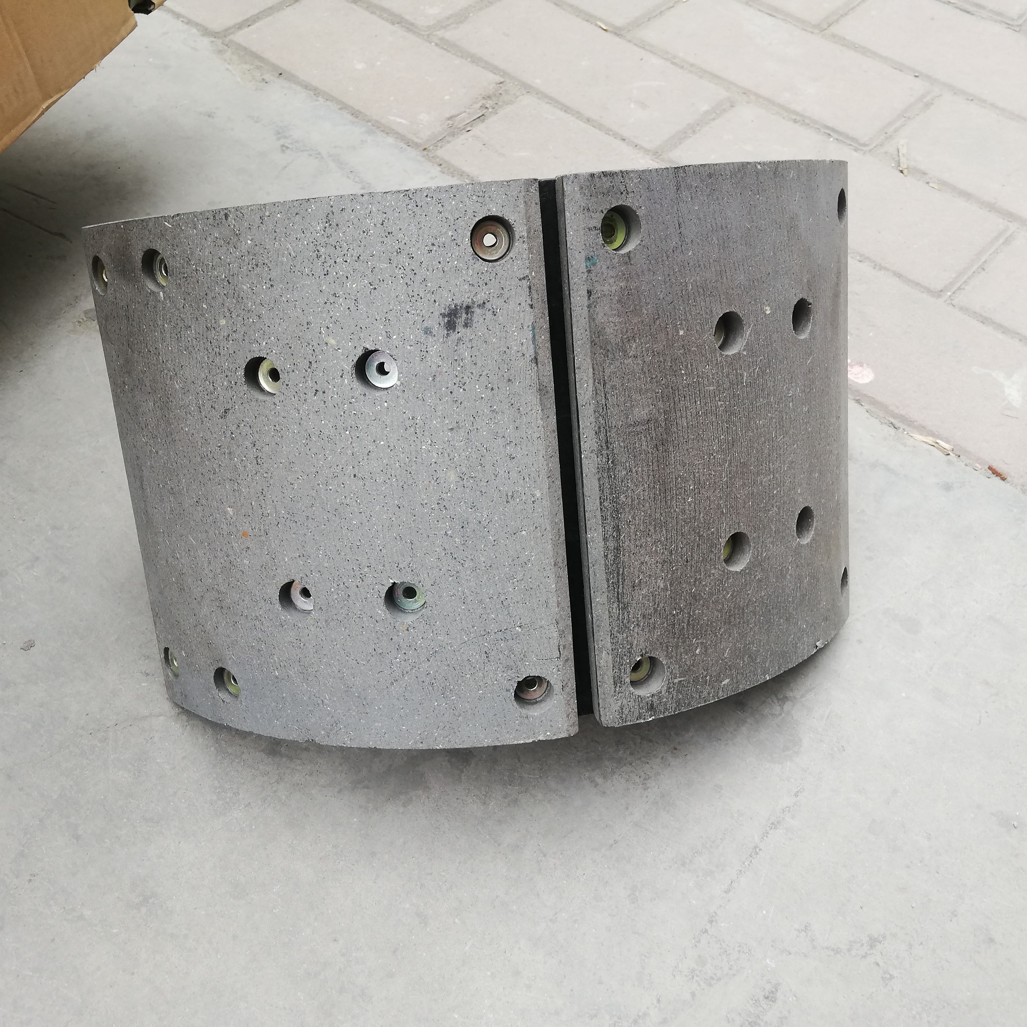 HD90129340030 德龙后制动蹄总成 陕汽重卡 一汽解放 潍柴 外贸单