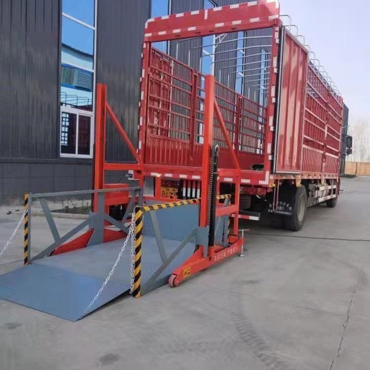 移动式装卸平台 货柜装车平台 升降式卸货平台 腾瑞 产品关键词:移动式升降装卸平台;货柜装车平台;移动式装车平台厂家