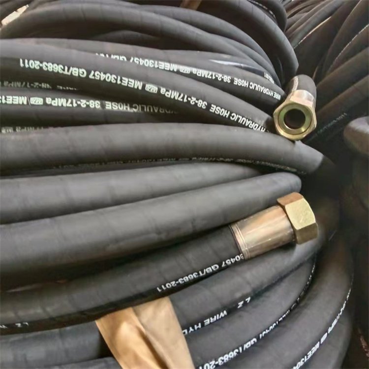 隆众供应 DN38mm高压风管 空压机风管 隧道施工用高压软管定制 产品关键词:隧道空压机风管;高压风管软管;空压机高压软管;dn38空压机风管