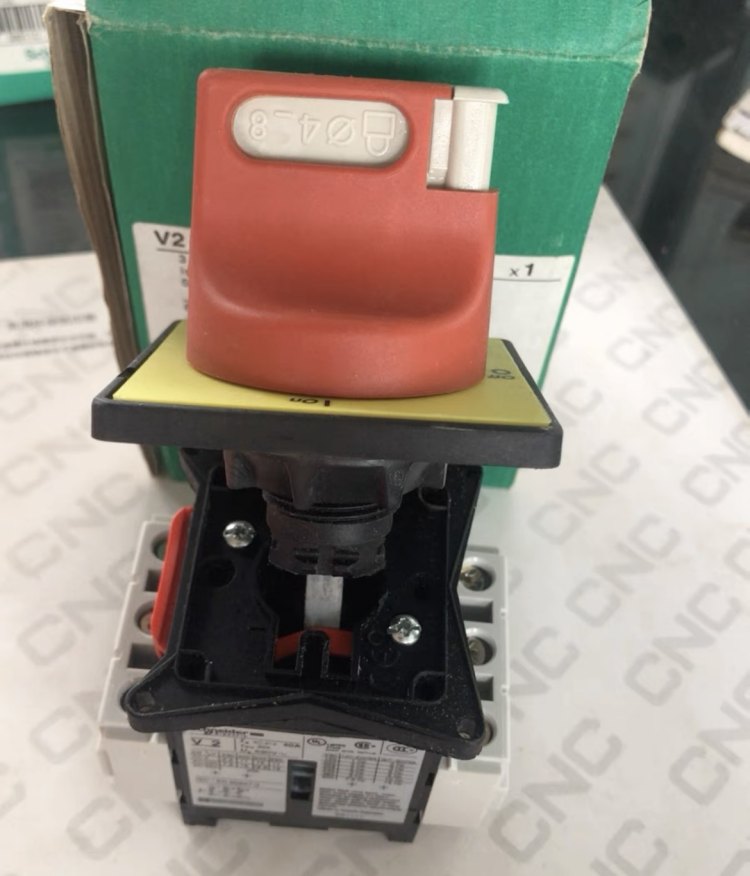 施耐德负荷开关VCF0C 三极隔离开关 25A本体+手柄 产品关键词:施耐德负荷开关vcf;隔离开关VCF0;施耐德负荷开关vcf安装;隔离 ...