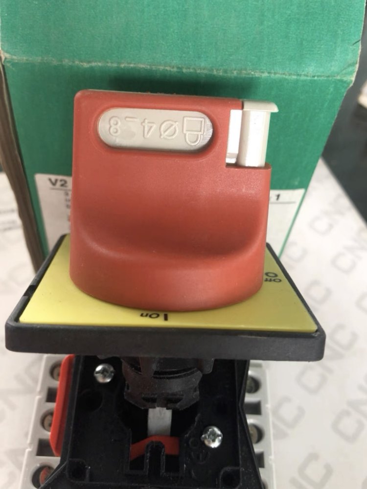 施耐德负荷开关VCF0C 三极隔离开关 25A本体+手柄 产品关键词:施耐德负荷开关vcf;隔离开关VCF0;施耐德负荷开关vcf安装;隔离 ...