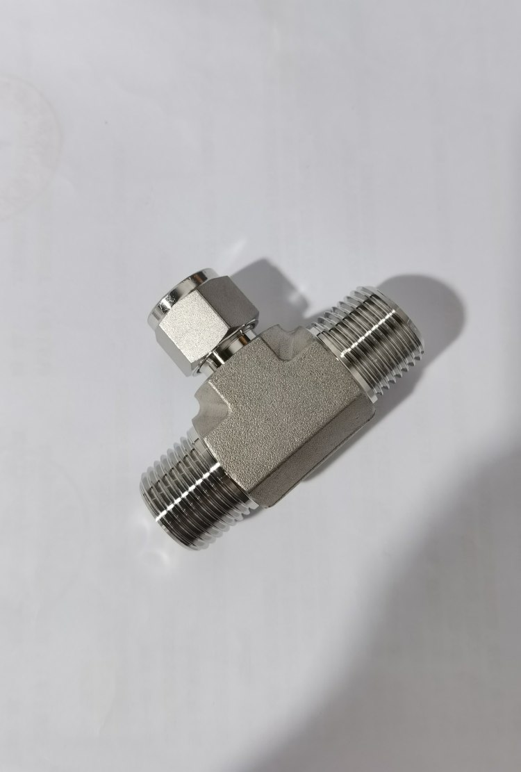 316L不锈钢双卡套变径三通接头 NPT1/2外丝-10卡套-NPT1/2外丝