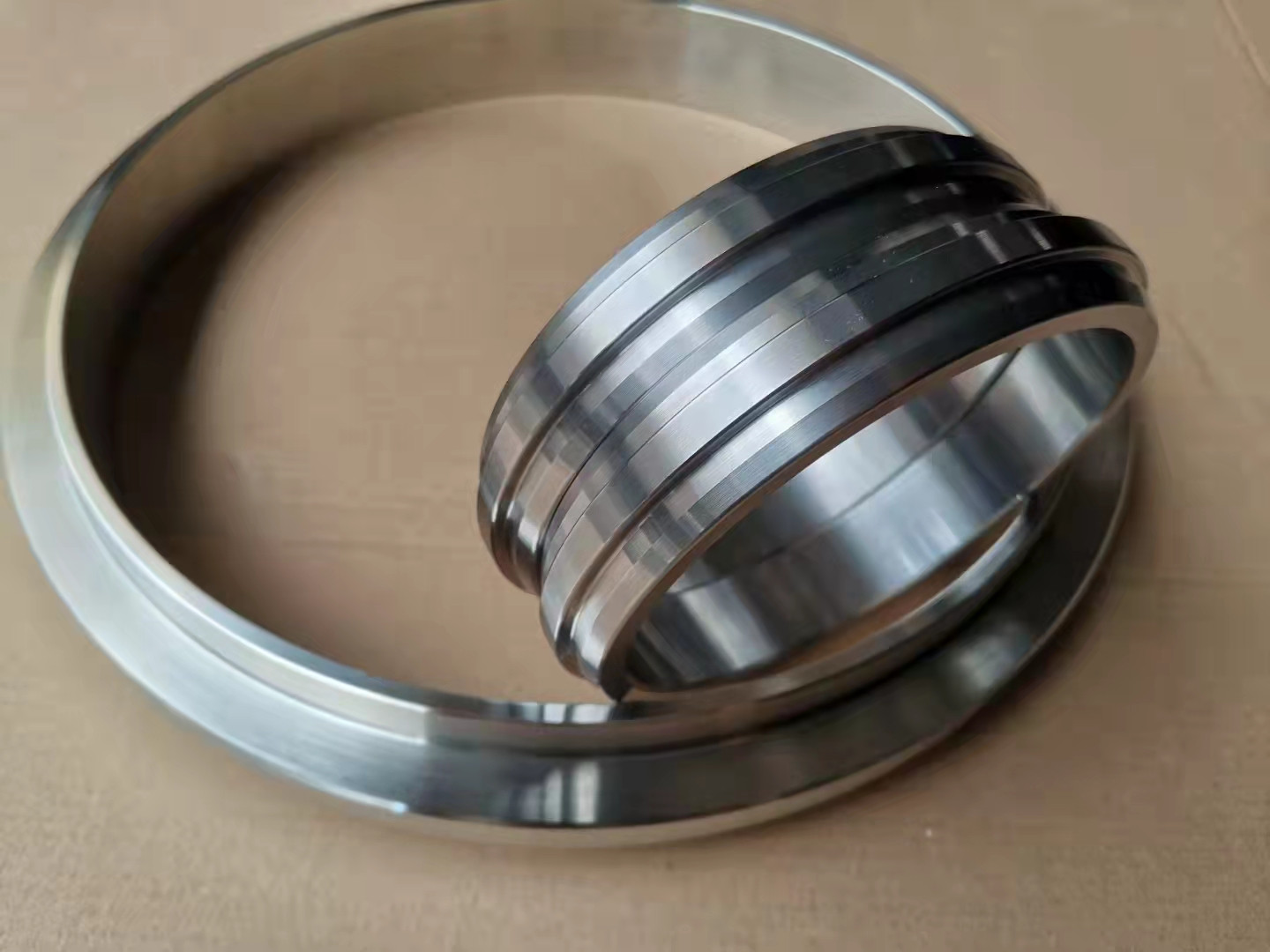 RJ法兰金属八角垫片耐高压环垫碳钢304不锈钢316椭圆垫透镜垫子 产品关键词:八角垫片法兰;八角高压垫片;八角垫子透镜垫;不锈钢透镜垫316 ...