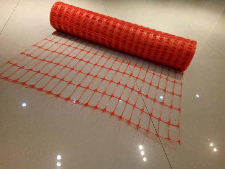 安全警示网塑料安全网塑料网塑胶网隔离围网 产品关键词:塑料警示网;安全警示网;安全警示围网;塑胶安全网