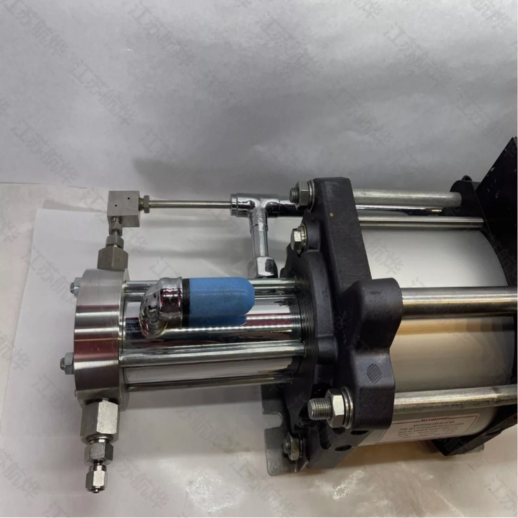 Maximator麦格思维特 DLE 15-75-GG-DAD 气动气体增压器 1: 75