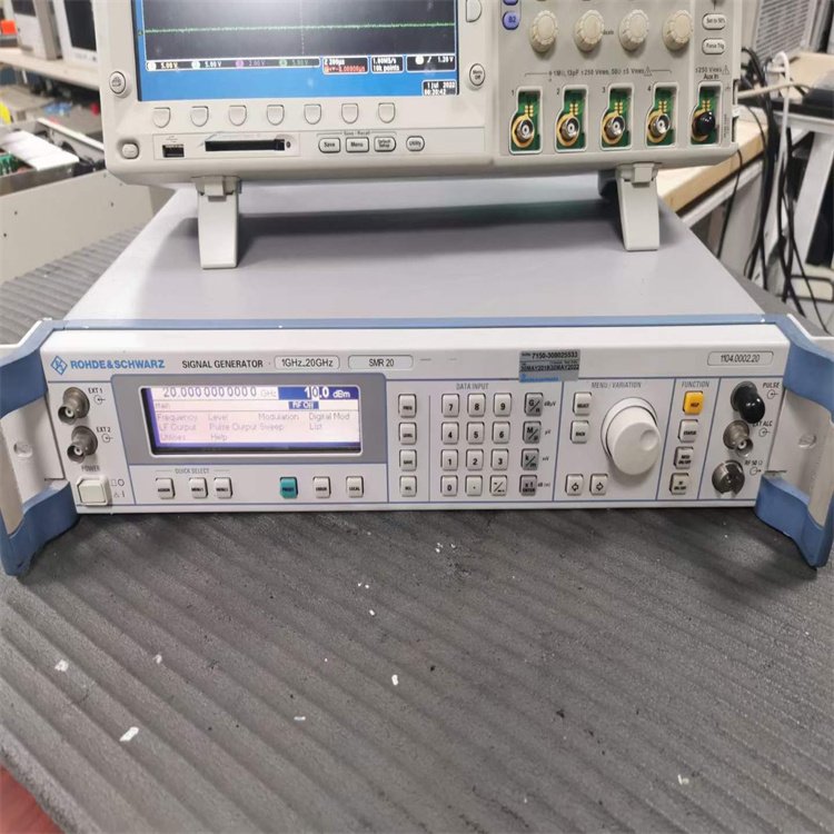 出售R&S SMP04 信号发生器 罗德与施瓦茨 2GHz-40GHz