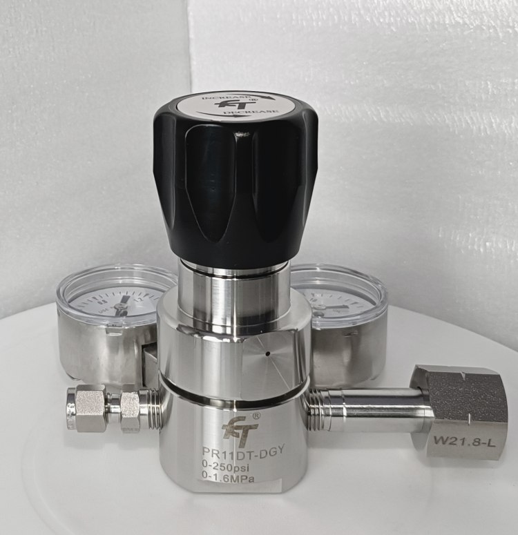 G5/8不锈钢钢瓶减压阀W21.8标气减压器高纯小流量气体15MPa气瓶 产品关键词:气体减压阀15mpa;钢瓶减压阀w218;w减压;减压阀w215;w21减压阀;w218气瓶;减压阀 ...