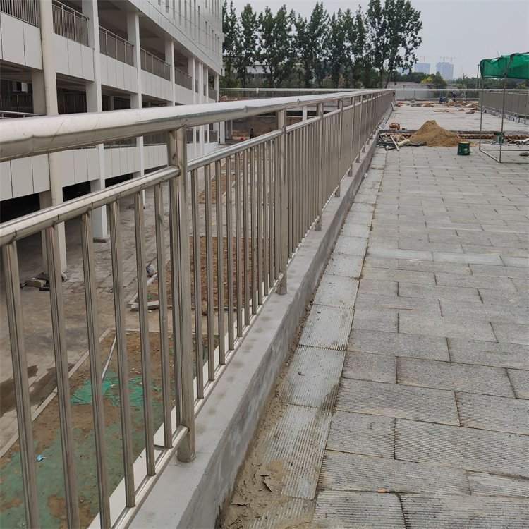 室内楼梯不锈钢栏杆 国标图集15J403-1 新款图集22J403-1 施工安装 产品关键词:22j403楼梯栏杆