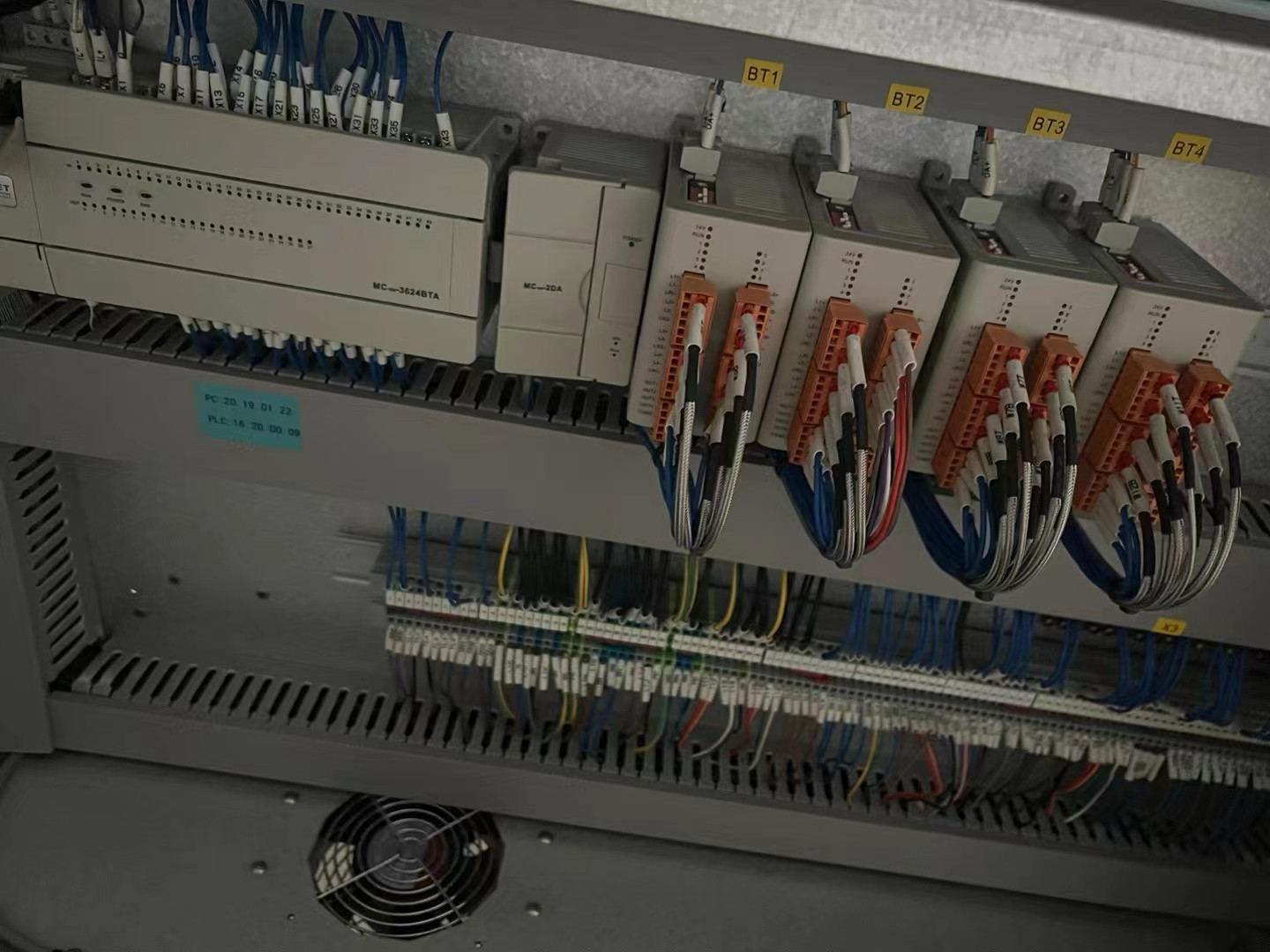 JT劲拓JTR-1200D-N 十二温区氮气无铅热风回流焊 租赁贸易 产品关键词:劲拓12温区回流焊;劲拓氮气回流焊