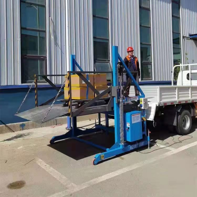 移动式装卸平台 货柜装车平台 升降式卸货平台 腾瑞 产品关键词:移动式升降装卸平台;货柜装车平台;移动式装车平台厂家